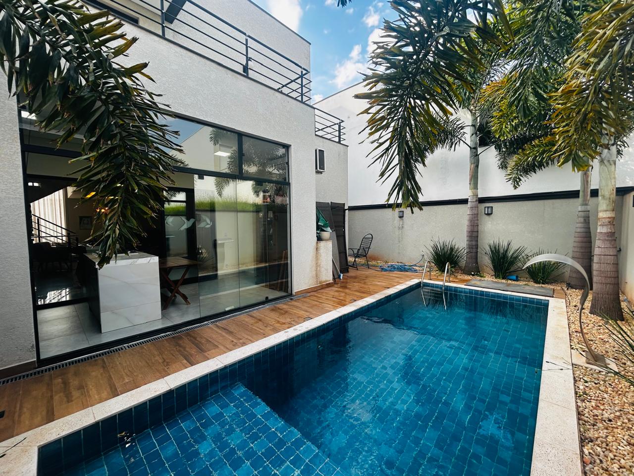 RESERVA ERMIDA - CASA À VENDA 245m²03 SUÍTES-PISCINA. - Imobiliária em ...